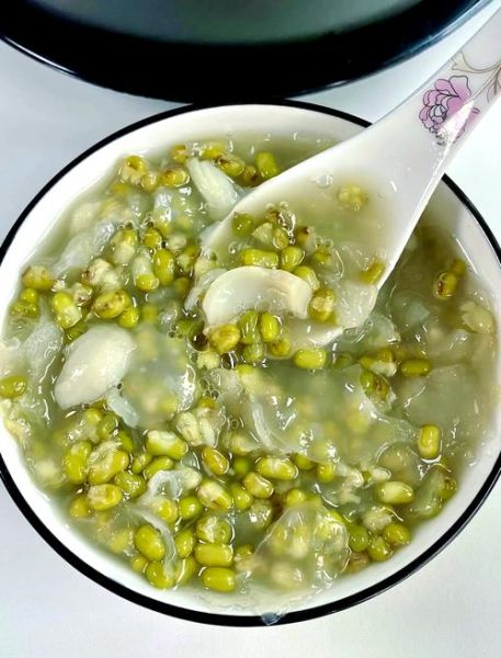 百合绿豆粥的功效与作用_适合什么人喝-第3张图片-山城妙识