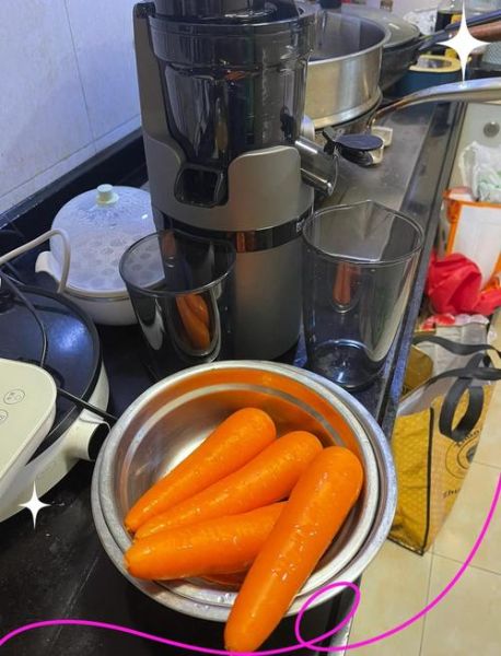 胡萝卜榨汁需要煮熟吗_生胡萝卜榨汁营养对比-第1张图片-山城妙识 胡萝卜榨汁需要煮熟吗_生胡萝卜榨汁营养对比-第1张图片-山城妙识