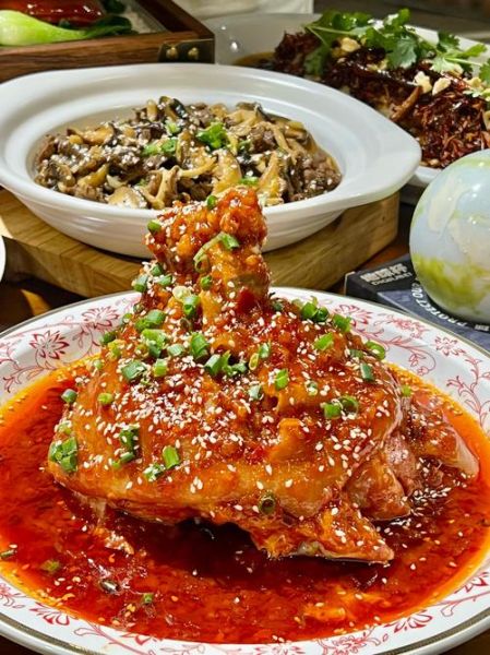 油炸虎皮肘子怎么做_肘子起皮不破秘诀-第2张图片-山城妙识 油炸虎皮肘子怎么做_肘子起皮不破秘诀-第2张图片-山城妙识