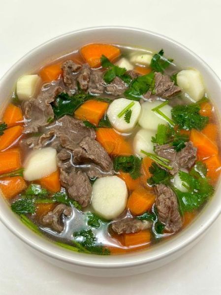 牛肉蔬菜汤怎么做好吃_牛肉蔬菜汤的做法大全-第1张图片-山城妙识