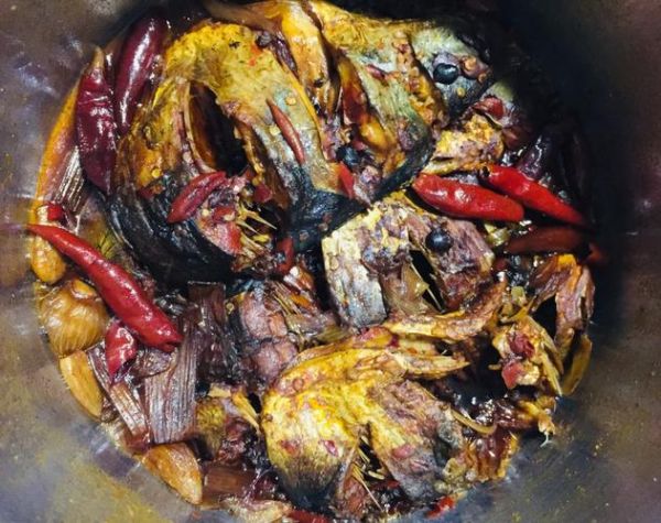 焖酥鱼的家常做法窍门_焖酥鱼怎么做好吃又酥烂-第1张图片-山城妙识 焖酥鱼的家常做法窍门_焖酥鱼怎么做好吃又酥烂-第1张图片-山城妙识