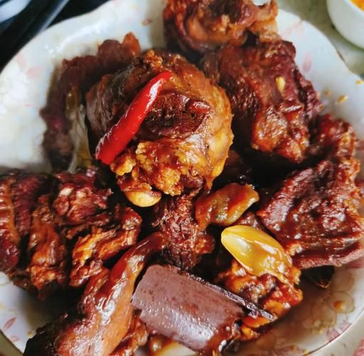 牛腱子肉怎么煮才软烂_煮牛腱肉需要焯水吗-第3张图片-山城妙识 牛腱子肉怎么煮才软烂_煮牛腱肉需要焯水吗-第3张图片-山城妙识