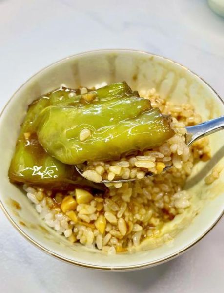 油焖尖椒咸菜怎么做_家常做法窍门-第1张图片-山城妙识 油焖尖椒咸菜怎么做_家常做法窍门-第1张图片-山城妙识