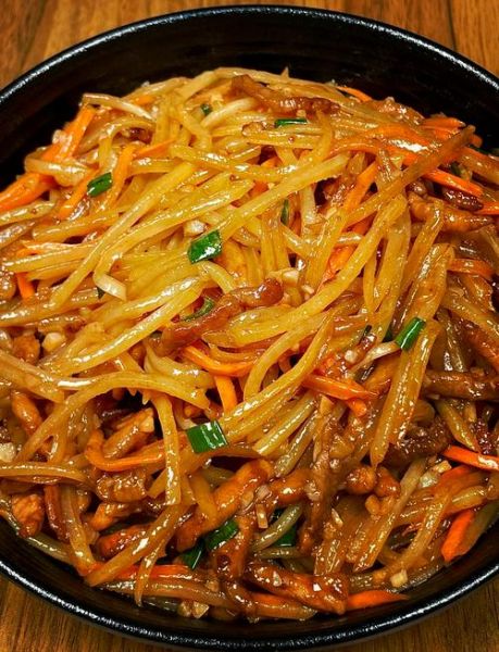 土豆胡萝卜怎么炒好吃_家常土豆胡萝卜做法-第1张图片-山城妙识 土豆胡萝卜怎么炒好吃_家常土豆胡萝卜做法-第1张图片-山城妙识