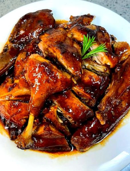 广东焖鸭怎么做才正宗_广东焖鸭用什么酱料-第1张图片-山城妙识 广东焖鸭怎么做才正宗_广东焖鸭用什么酱料-第1张图片-山城妙识