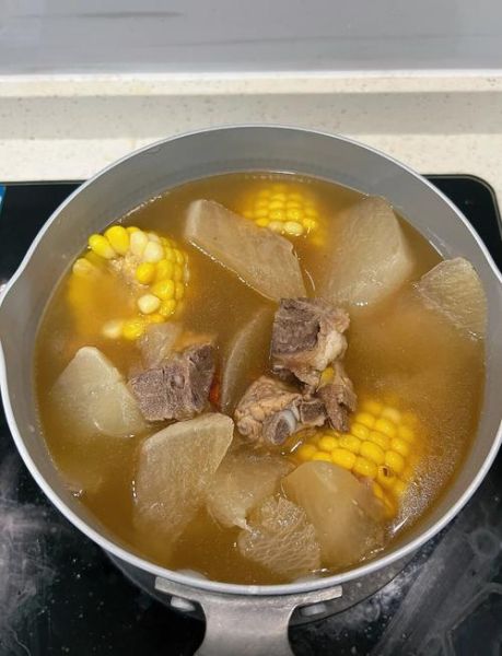 排骨汤怎么熬白_排骨汤变白技巧-第1张图片-山城妙识 排骨汤怎么熬白_排骨汤变白技巧-第1张图片-山城妙识