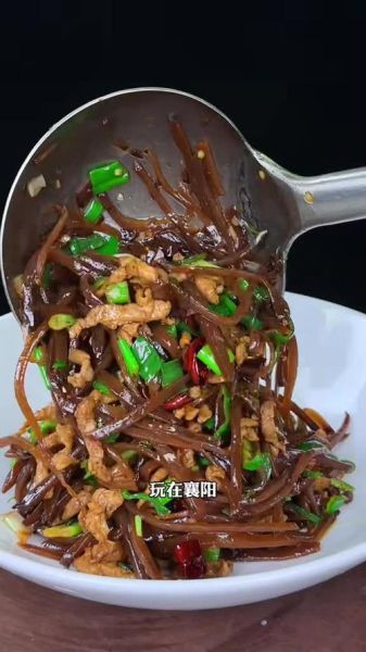 大头菜炒肉丝怎么炒好吃_大头菜炒肉丝用焯水吗-第1张图片-山城妙识