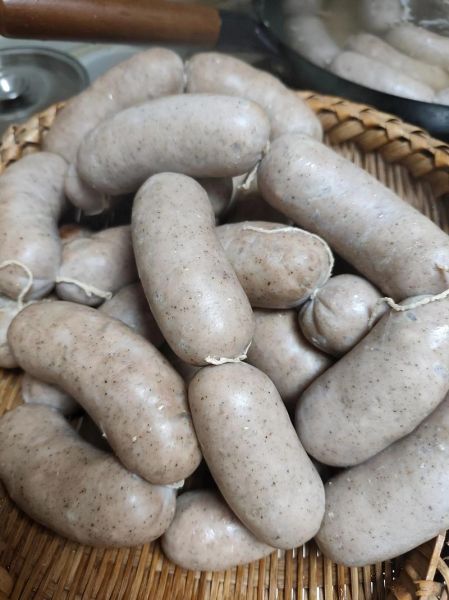 黑胡椒烤肠怎么做_黑胡椒烤肠烤箱温度时间-第3张图片-山城妙识 黑胡椒烤肠怎么做_黑胡椒烤肠烤箱温度时间-第3张图片-山城妙识