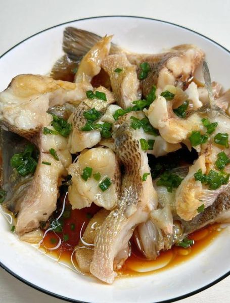 蒸鲈鱼怎么做_清蒸鲈鱼要蒸几分钟-第2张图片-山城妙识 蒸鲈鱼怎么做_清蒸鲈鱼要蒸几分钟-第2张图片-山城妙识