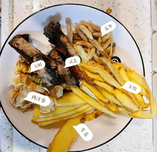 石斛炖鸡汤的做法大全_石斛炖鸡汤有什么功效-第1张图片-山城妙识 石斛炖鸡汤的做法大全_石斛炖鸡汤有什么功效-第1张图片-山城妙识