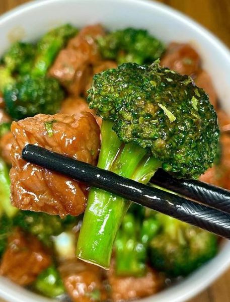 炒西兰花怎么炒好吃_家常西兰花做法-第2张图片-山城妙识