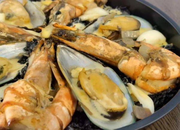 墨鱼汁饭怎么做_墨鱼汁饭有什么营养价值-第3张图片-山城妙识 墨鱼汁饭怎么做_墨鱼汁饭有什么营养价值-第3张图片-山城妙识