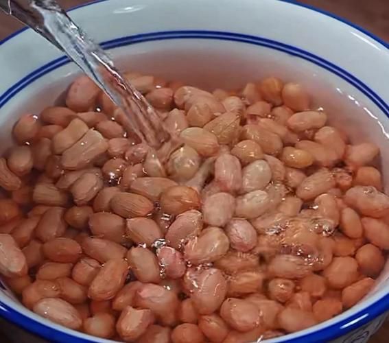 醋泡花生早上空腹吃吗_空腹吃醋泡花生好吗-第1张图片-山城妙识