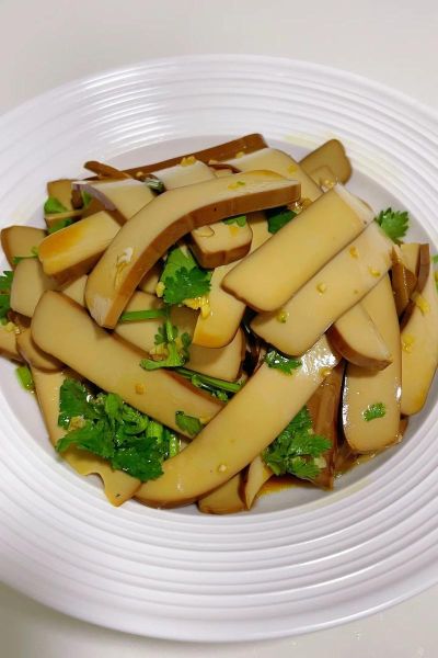 鸡蛋干凉拌要过水吗_鸡蛋干凉拌要不要焯水-第1张图片-山城妙识