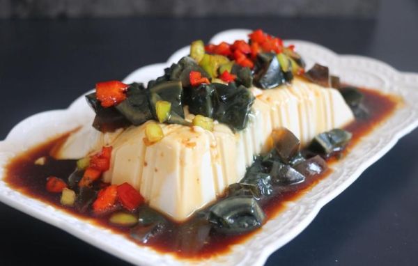 松花蛋拌豆腐放什么调料_松花蛋拌豆腐的做法-第1张图片-山城妙识 松花蛋拌豆腐放什么调料_松花蛋拌豆腐的做法-第1张图片-山城妙识