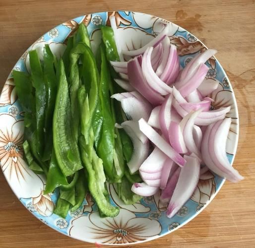 意大利面用什么材料_正宗做法步骤-第2张图片-山城妙识 意大利面用什么材料_正宗做法步骤-第2张图片-山城妙识