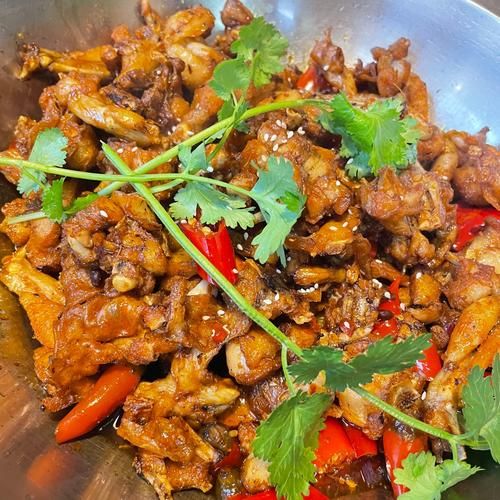 干锅牛蛙怎么做才正宗_干锅牛蛙正宗做法-第1张图片-山城妙识 干锅牛蛙怎么做才正宗_干锅牛蛙正宗做法-第1张图片-山城妙识