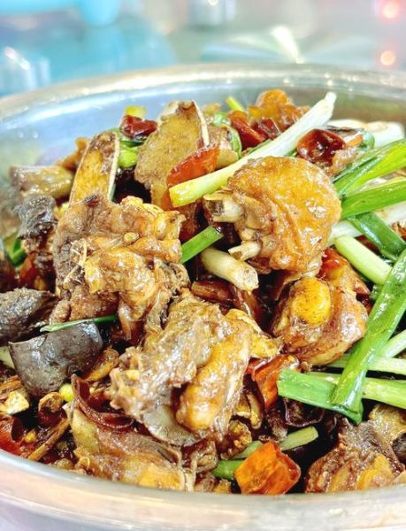 烧鸡公怎么做才正宗_正宗烧鸡公用什么鸡-第2张图片-山城妙识