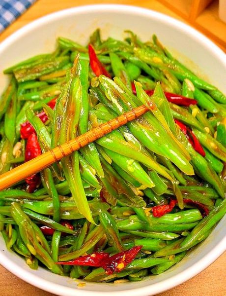 炒四季豆要不要焯水_四季豆怎么炒才翠绿入味-第3张图片-山城妙识 炒四季豆要不要焯水_四季豆怎么炒才翠绿入味-第3张图片-山城妙识