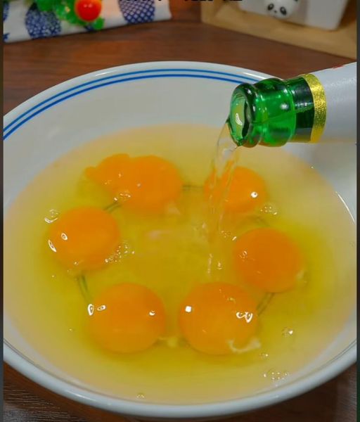 啤酒加生鸡蛋能壮阳吗_啤酒加生鸡蛋的功效与作用-第1张图片-山城妙识 啤酒加生鸡蛋能壮阳吗_啤酒加生鸡蛋的功效与作用-第1张图片-山城妙识