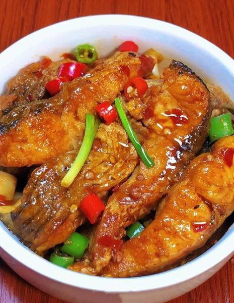 红烧鱼怎么做简单又好吃_家常红烧鱼做法-第1张图片-山城妙识