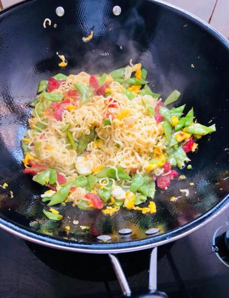 东北炒方便面怎么做_东北炒方便面需要哪些调料-第1张图片-山城妙识 东北炒方便面怎么做_东北炒方便面需要哪些调料-第1张图片-山城妙识