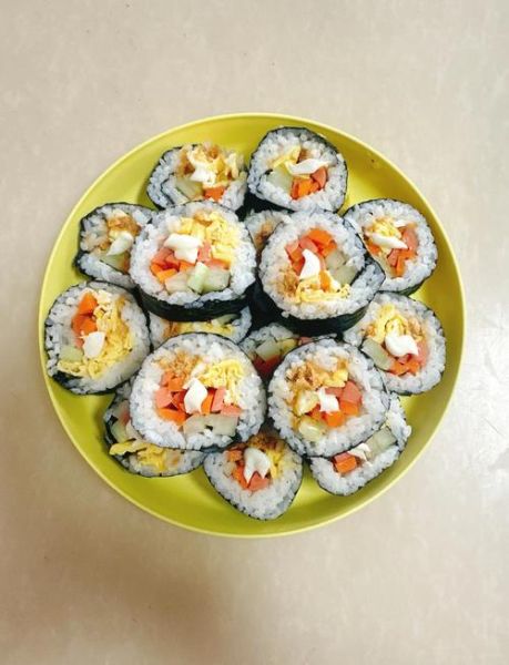 寿司怎么做_家常寿司卷的做法-第1张图片-山城妙识