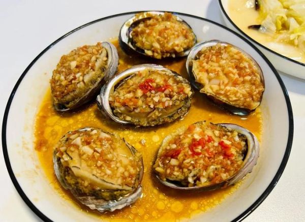 蒜蓉鲍鱼怎么做_蒜蓉鲍鱼蒸几分钟-第2张图片-山城妙识