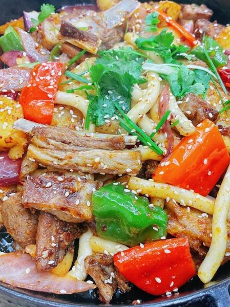 羊肉炖土豆怎么做才好吃_羊肉炖土豆最正宗的做法-第1张图片-山城妙识 羊肉炖土豆怎么做才好吃_羊肉炖土豆最正宗的做法-第1张图片-山城妙识