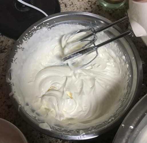 雀巢淡奶油怎么打发_雀巢淡奶油打发技巧-第2张图片-山城妙识 雀巢淡奶油怎么打发_雀巢淡奶油打发技巧-第2张图片-山城妙识