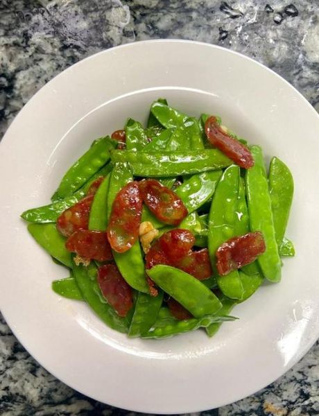 腊肠荷兰豆怎么炒好吃_腊肠荷兰豆的家常做法-第1张图片-山城妙识