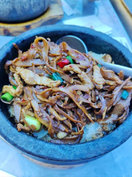 石锅饭怎么做_石锅饭用什么锅-第1张图片-山城妙识 石锅饭怎么做_石锅饭用什么锅-第1张图片-山城妙识