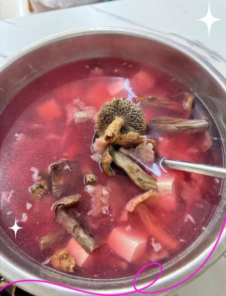 红菇汤怎么炖好喝_红菇汤的做法步骤-第1张图片-山城妙识