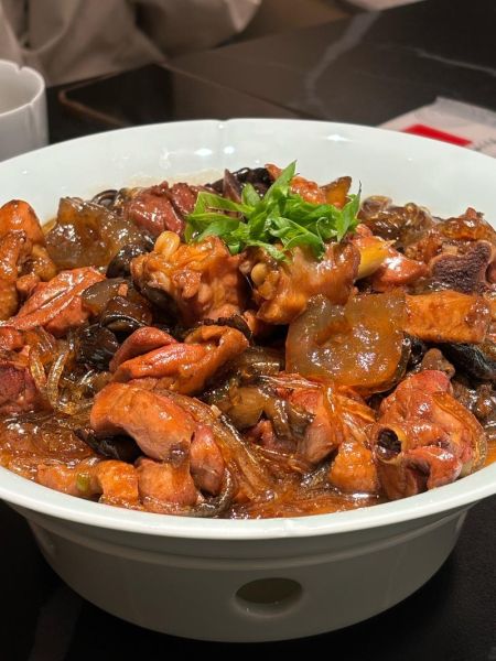 小鸡炖蘑菇怎么做才入味_小鸡炖蘑菇用干蘑菇还是鲜蘑菇-第1张图片-山城妙识 小鸡炖蘑菇怎么做才入味_小鸡炖蘑菇用干蘑菇还是鲜蘑菇-第1张图片-山城妙识